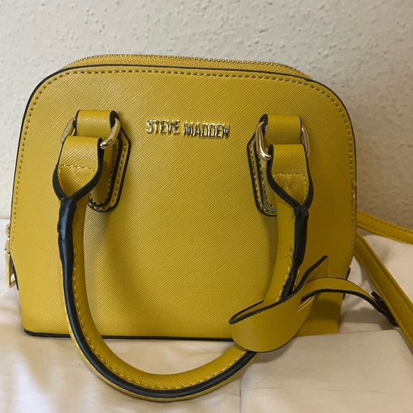 Steve Madden | Bags | Brand New Steve Madden Bag In The Color Yellow ...